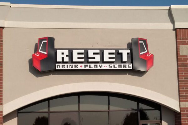 Reset Arcade / Cameo Pizza / Spike's Beach Bar - Destination Toledo